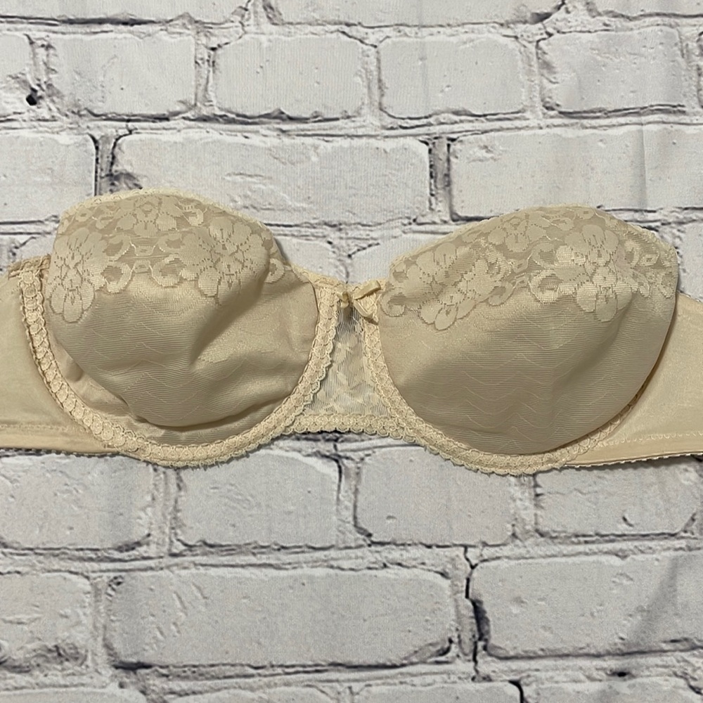 Maidenform Bra Pretty Shapely Vintage Strapless Bra I… - Gem